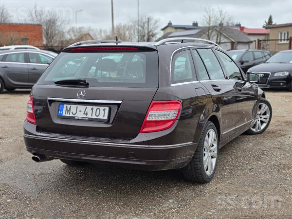 Brūns Mercedes-Benz c-220 2010 Liepāja, ar dzinēja tilpumu 2.20 L un nobraukumu 309 tūkst. km par 5000 €, foto 2 vietnē AUTOMOTO.COM.LV