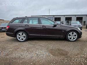 Brown Mercedes-Benz c-220 2010 in Liepaja, with an engine capacity of 2.20 L and mileage of 309 thousand km for 5000 €, photo 6 on AUTOMOTO.COM.LV