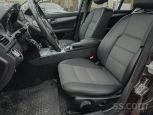 Brown Mercedes-Benz c-220 2010 in Liepaja, with an engine capacity of 2.20 L and mileage of 309 thousand km for 5000 €, photo 12 on AUTOMOTO.COM.LV