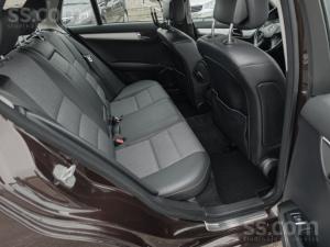 Brown Mercedes-Benz c-220 2010 in Liepaja, with an engine capacity of 2.20 L and mileage of 309 thousand km for 5000 €, photo 16 on AUTOMOTO.COM.LV