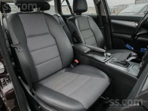 Brown Mercedes-Benz c-220 2010 in Liepaja, with an engine capacity of 2.20 L and mileage of 309 thousand km for 5000 €, photo 18 on AUTOMOTO.COM.LV