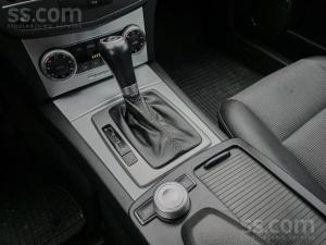 Brown Mercedes-Benz c-220 2010 in Liepaja, with an engine capacity of 2.20 L and mileage of 309 thousand km for 5000 €, photo 24 on AUTOMOTO.COM.LV