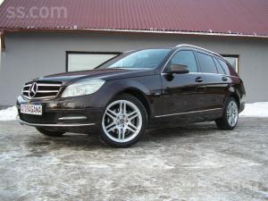 Brown Mercedes-Benz c-220 2010 in Riga, with an engine capacity of 2.20 L and mileage of 0 thousand km for 7750 €, photo 3 on AUTOMOTO.COM.LV