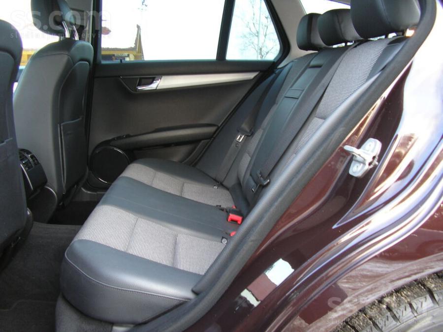 Brown Mercedes-Benz c-220 2010 in Riga, with an engine capacity of 2.20 L and mileage of 0 thousand km for 7750 €, photo 22 on AUTOMOTO.COM.LV