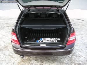 Brown Mercedes-Benz c-220 2010 in Riga, with an engine capacity of 2.20 L and mileage of 0 thousand km for 7750 €, photo 23 on AUTOMOTO.COM.LV