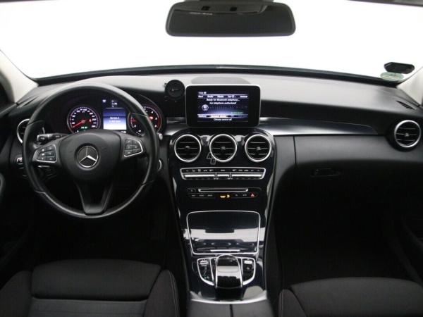 Brown Mercedes-Benz c-220 2015 in Vilnius, with an engine capacity of 2.10 L and mileage of 238 thousand km for 13599 €, photo 2 on AUTOMOTO.COM.LV