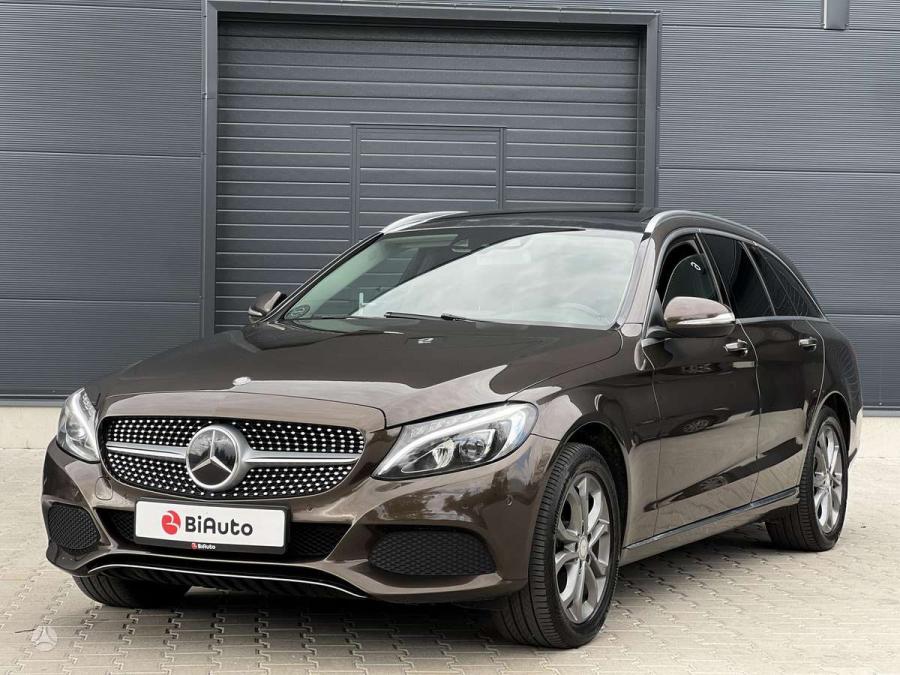 Brown Mercedes-Benz c-220 2015 in Utena, with an engine capacity of 2.20 L and mileage of 281 thousand km for 11350 €, photo 1 on AUTOMOTO.COM.LV