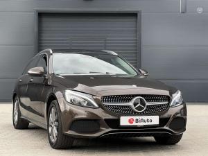 Brown Mercedes-Benz c-220 2015 in Utena, with an engine capacity of 2.20 L and mileage of 281 thousand km for 11350 €, photo 9 on AUTOMOTO.COM.LV