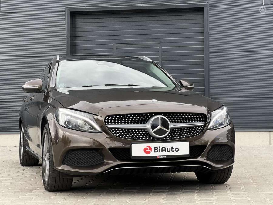 Brown Mercedes-Benz c-220 2015 in Utena, with an engine capacity of 2.20 L and mileage of 281 thousand km for 11350 €, photo 11 on AUTOMOTO.COM.LV