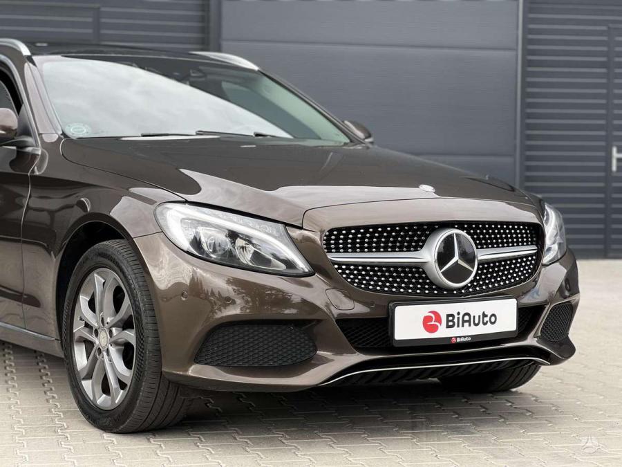 Brown Mercedes-Benz c-220 2015 in Utena, with an engine capacity of 2.20 L and mileage of 281 thousand km for 11350 €, photo 13 on AUTOMOTO.COM.LV