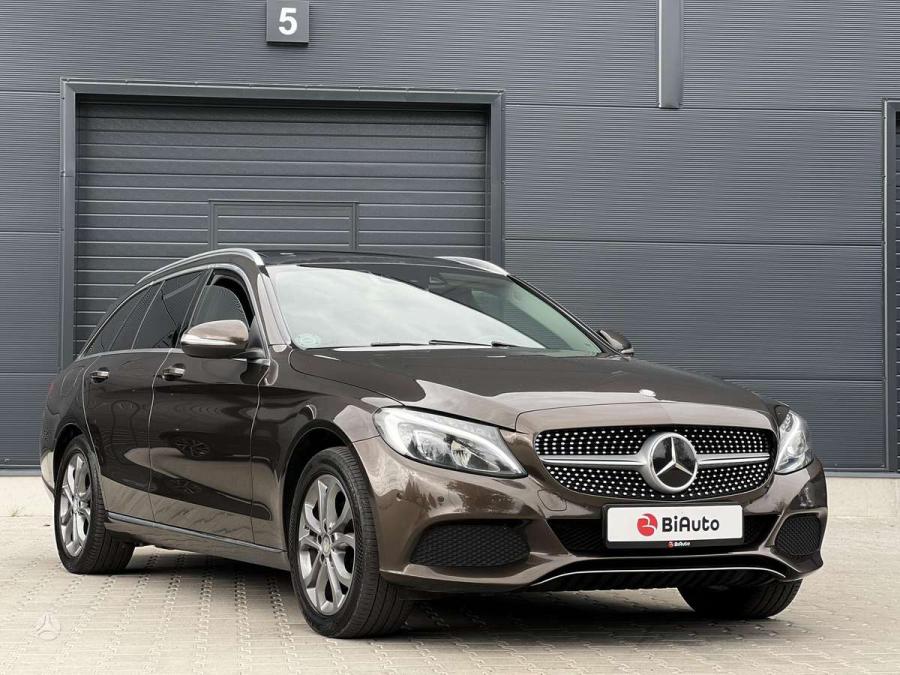 Brown Mercedes-Benz c-220 2015 in Utena, with an engine capacity of 2.20 L and mileage of 281 thousand km for 11350 €, photo 16 on AUTOMOTO.COM.LV