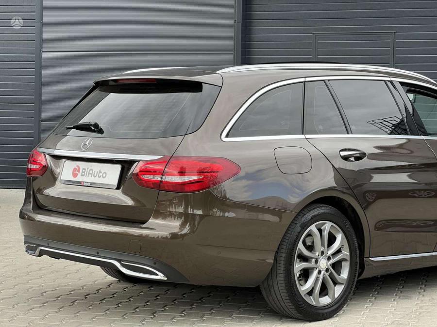 Brown Mercedes-Benz c-220 2015 in Utena, with an engine capacity of 2.20 L and mileage of 281 thousand km for 11350 €, photo 21 on AUTOMOTO.COM.LV