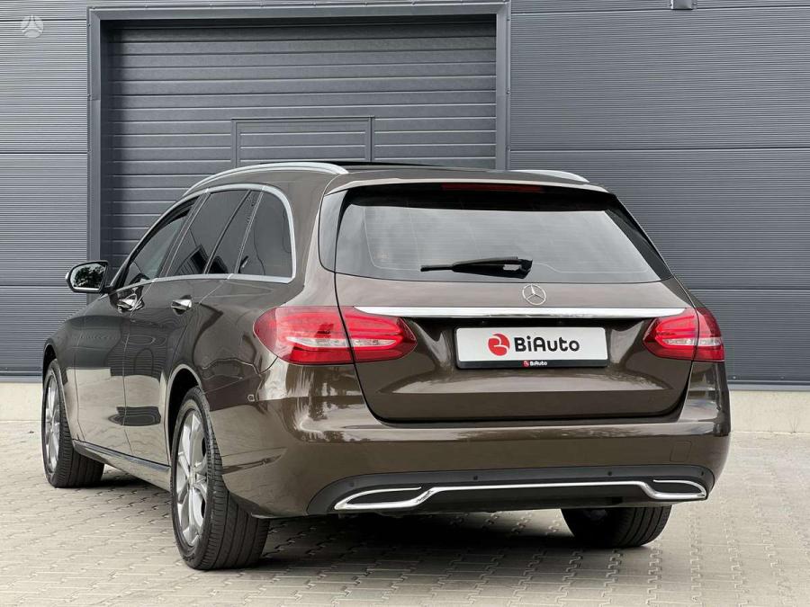 Brown Mercedes-Benz c-220 2015 in Utena, with an engine capacity of 2.20 L and mileage of 281 thousand km for 11350 €, photo 25 on AUTOMOTO.COM.LV