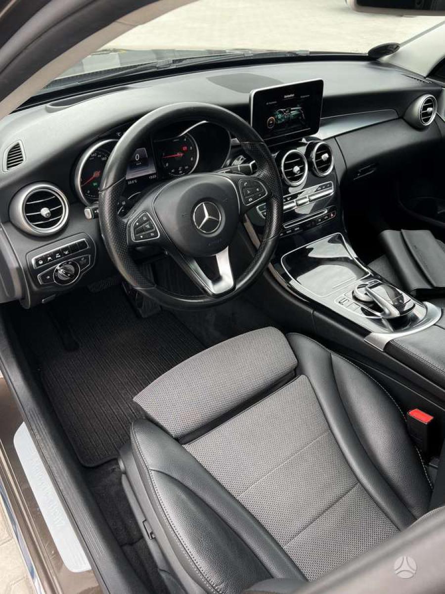 Brown Mercedes-Benz c-220 2015 in Utena, with an engine capacity of 2.20 L and mileage of 281 thousand km for 11350 €, photo 37 on AUTOMOTO.COM.LV