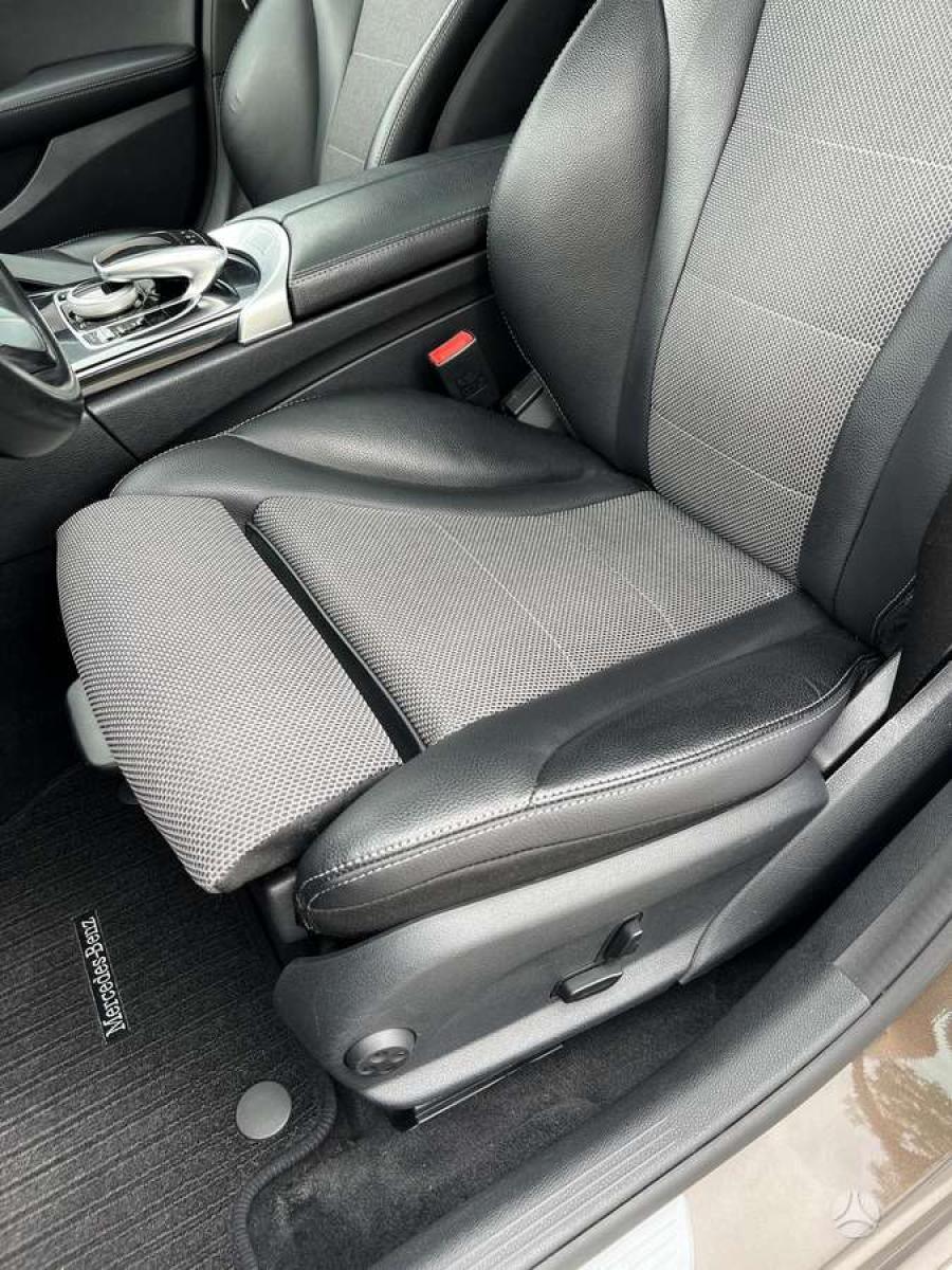 Brown Mercedes-Benz c-220 2015 in Utena, with an engine capacity of 2.20 L and mileage of 281 thousand km for 11350 €, photo 40 on AUTOMOTO.COM.LV