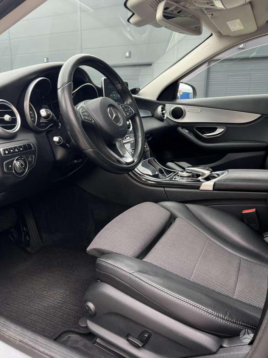 Brown Mercedes-Benz c-220 2015 in Utena, with an engine capacity of 2.20 L and mileage of 281 thousand km for 11350 €, photo 41 on AUTOMOTO.COM.LV