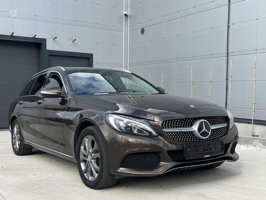 Brūns Mercedes-Benz c-220 2015 Utena, ar dzinēja tilpumu 2.14 L un nobraukumu 286 tūkst. km par 11799 €, foto 1 vietnē AUTOMOTO.COM.LV