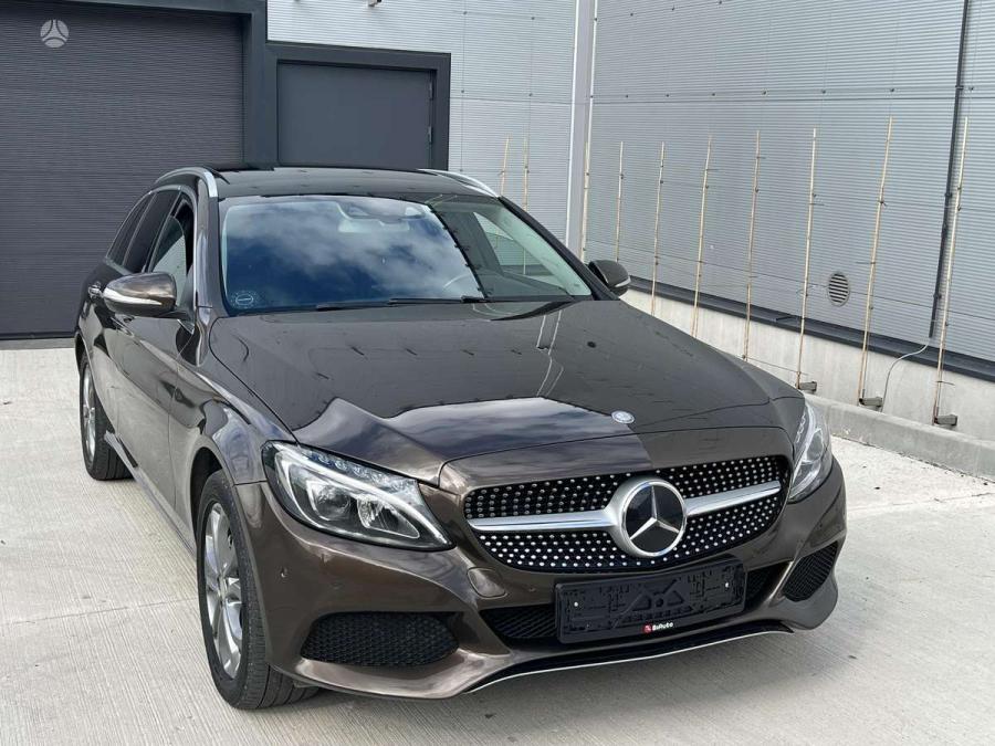 Brūns Mercedes-Benz c-220 2015 Utena, ar dzinēja tilpumu 2.14 L un nobraukumu 286 tūkst. km par 11799 €, foto 5 vietnē AUTOMOTO.COM.LV