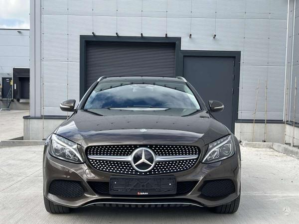 Мерседес Ц 220 2015 в Утена на AUTOMOTO.COM.LV Коричневый Мерседес Ц 220 2015 в Утена, объемом двигателя 2.14 л и пробегом 286 тыс. км за 11799 €, фото 7 на AUTOMOTO.COM.LV