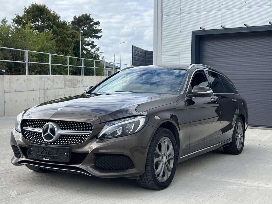 Brūns Mercedes-Benz c-220 2015 Utena, ar dzinēja tilpumu 2.14 L un nobraukumu 286 tūkst. km par 11799 €, foto 10 vietnē AUTOMOTO.COM.LV
