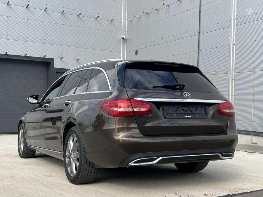 Brūns Mercedes-Benz c-220 2015 Utena, ar dzinēja tilpumu 2.14 L un nobraukumu 286 tūkst. km par 11799 €, foto 23 vietnē AUTOMOTO.COM.LV