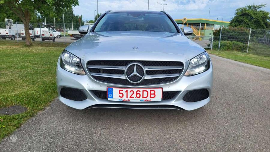 Brown Mercedes-Benz c-220 2016 in Siauliai, with an engine capacity of 2.14 L and mileage of 196 thousand km for 10650 €, photo 4 on AUTOMOTO.COM.LV