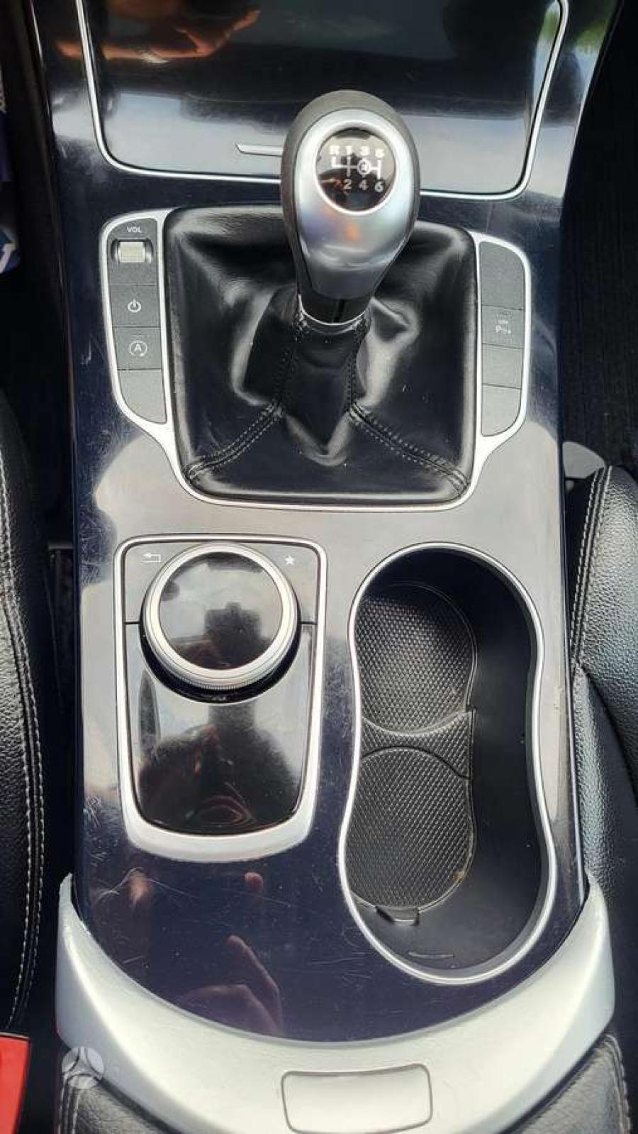 Brown Mercedes-Benz c-220 2016 in Siauliai, with an engine capacity of 2.14 L and mileage of 196 thousand km for 10650 €, photo 31 on AUTOMOTO.COM.LV