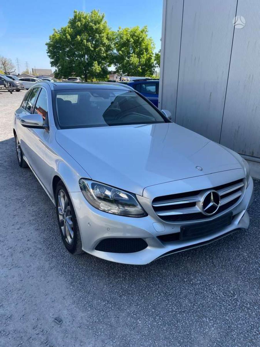 Brown Mercedes-Benz c-220 2016 in Siauliai, with an engine capacity of 2.14 L and mileage of 196 thousand km for 10650 €, photo 43 on AUTOMOTO.COM.LV