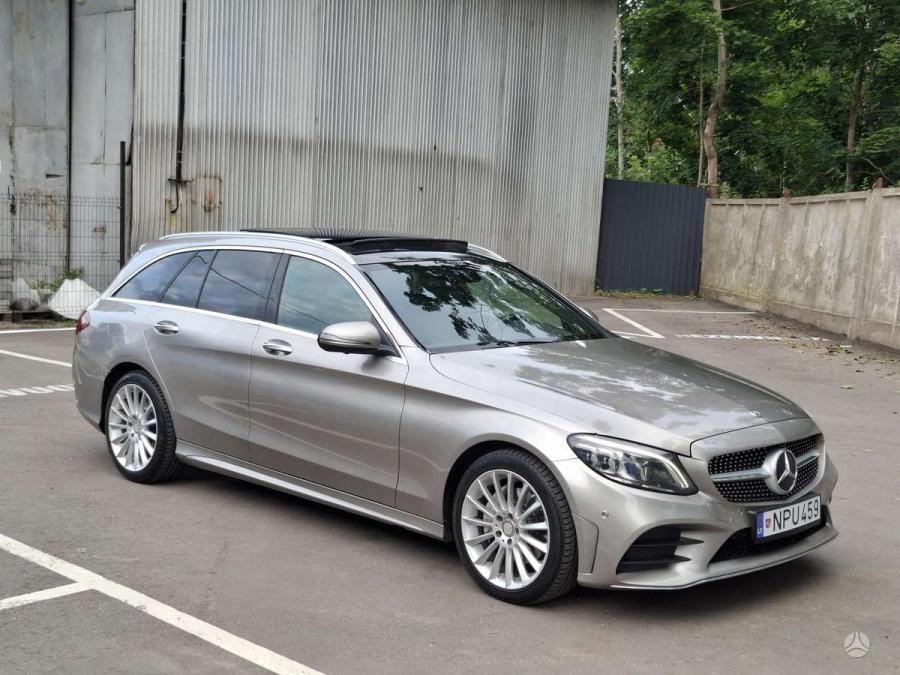Brown Mercedes-Benz c-220 2018 in Vilnius, with an engine capacity of 1.95 L and mileage of 295 thousand km for 15500 €, photo 8 on AUTOMOTO.COM.LV