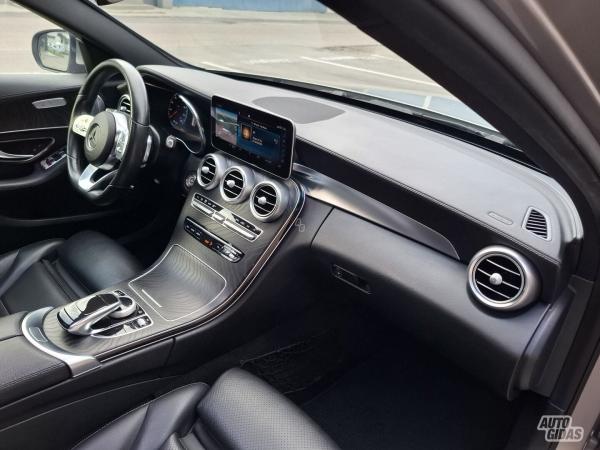 Brūns Mercedes-Benz c-220 2018 Viļņa, ar dzinēja tilpumu 2.20 L un nobraukumu 295 tūkst. km par 15500 €, foto 11 vietnē AUTOMOTO.COM.LV
