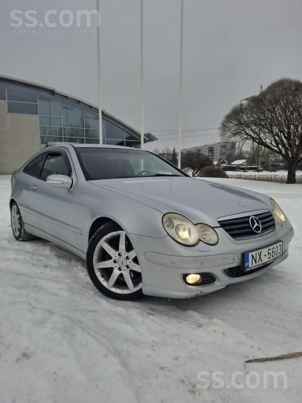 Mercedes-Benz c-220 2004 Rīga, ar dzinēja tilpumu 2.20 L un nobraukumu 265 tūkst. km par 3100 €, foto 1 vietnē AUTOMOTO.COM.LV