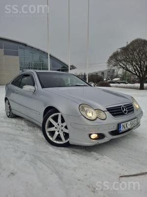 Mercedes-Benz c-220 2004 in Riga, with an engine capacity of 2.20 L and mileage of 265 thousand km for 3100 €, photo  on AUTOMOTO.COM.LV
