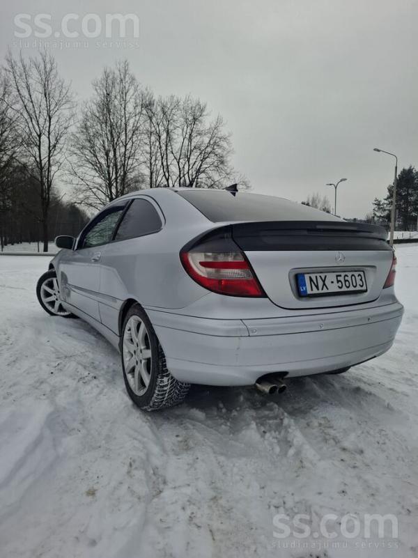 Mercedes-Benz c-220 2004 in Riga, with an engine capacity of 2.20 L and mileage of 265 thousand km for 3100 €, photo 2 on AUTOMOTO.COM.LV