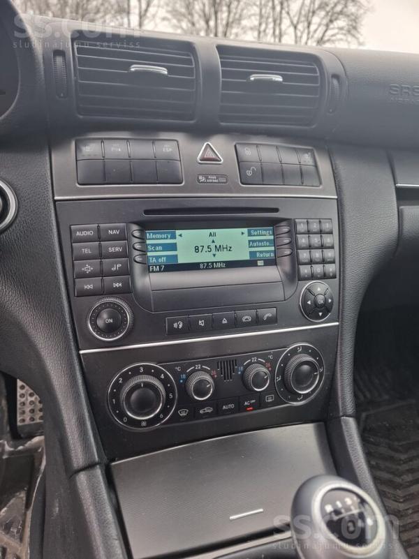 Mercedes-Benz c-220 2004 in Riga, with an engine capacity of 2.20 L and mileage of 265 thousand km for 3100 €, photo 3 on AUTOMOTO.COM.LV