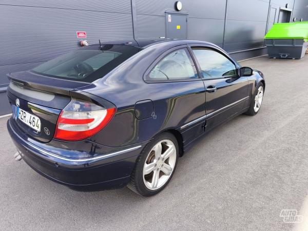 Mercedes-Benz c-220 2005 in Kaunas, with an engine capacity of 2.20 L and mileage of 335 thousand km for 1400 €, photo 1 on AUTOMOTO.COM.LV