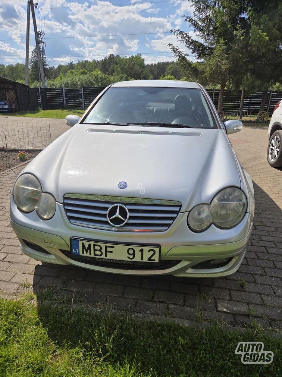 Mercedes-Benz c-220 2005 Viļņa, ar dzinēja tilpumu 2.10 L un nobraukumu 270 tūkst. km par 2000 €, foto 1 vietnē AUTOMOTO.COM.LV