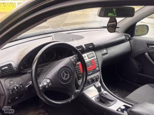 Mercedes-Benz c-220 2005 Molėtai, ar dzinēja tilpumu 2.20 L un nobraukumu 321 tūkst. km par 2500 €, foto 5 vietnē AUTOMOTO.COM.LV