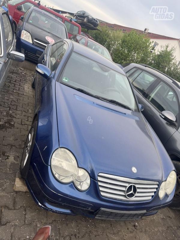 Mercedes-Benz c-220 2006 in Klaipeda, with an engine capacity of 2.20 L and mileage of 330 thousand km for 1250 €, photo 2 on AUTOMOTO.COM.LV
