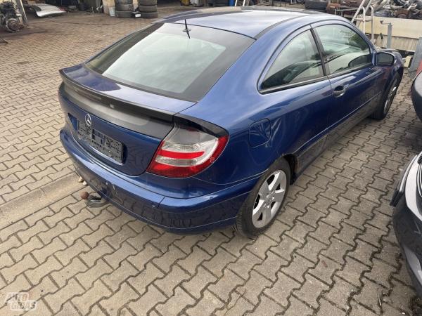 Mercedes-Benz c-220 2006 in Klaipeda, with an engine capacity of 2.20 L and mileage of 330 thousand km for 1250 €, photo 4 on AUTOMOTO.COM.LV