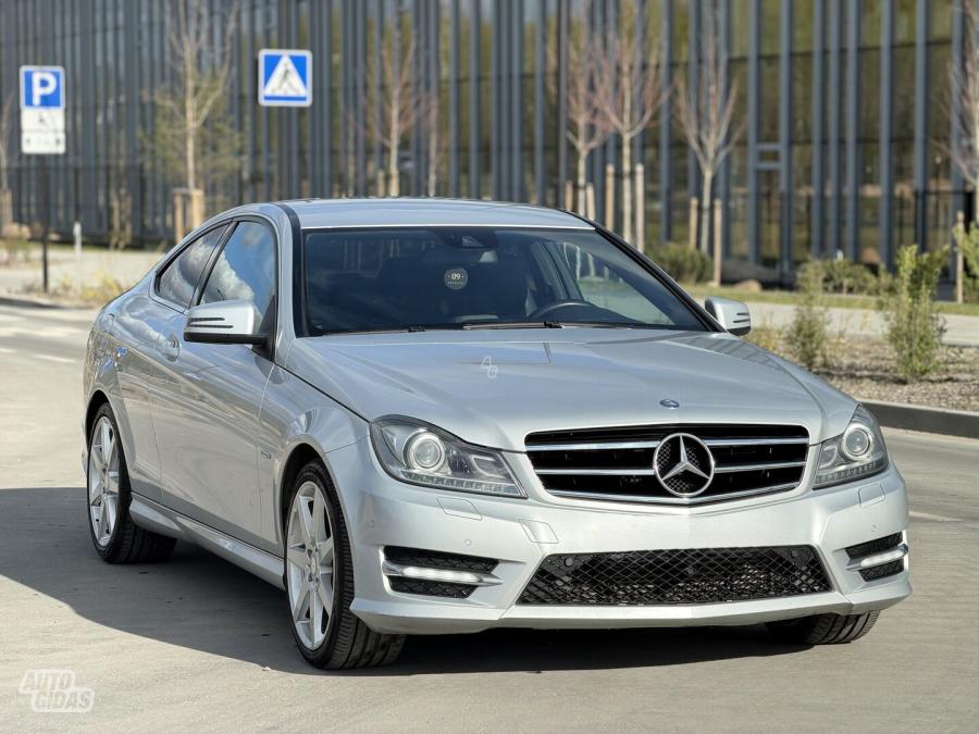 Mercedes-Benz c-220 2012 in Vilnius, with an engine capacity of 2.10 L and mileage of 320 thousand km for 7800 €, photo 3 on AUTOMOTO.COM.LV