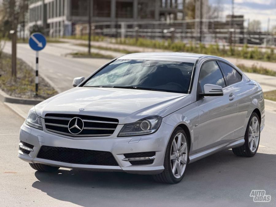 Mercedes-Benz c-220 2012 in Vilnius, with an engine capacity of 2.10 L and mileage of 320 thousand km for 7800 €, photo 5 on AUTOMOTO.COM.LV