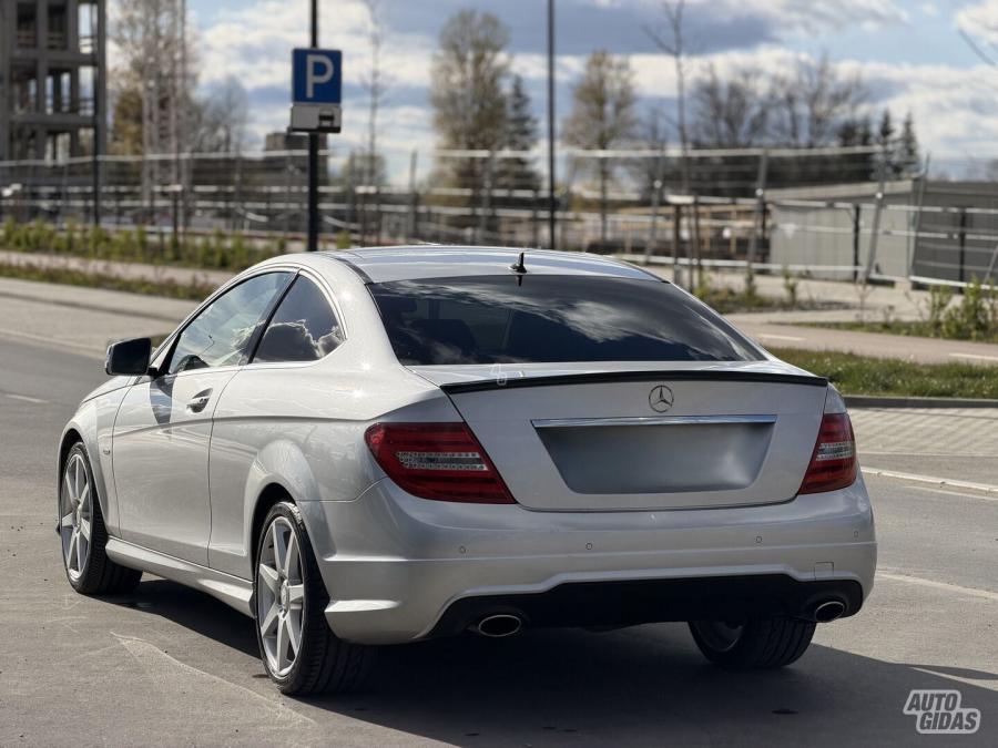Mercedes-Benz c-220 2012 in Vilnius, with an engine capacity of 2.10 L and mileage of 320 thousand km for 7800 €, photo 14 on AUTOMOTO.COM.LV
