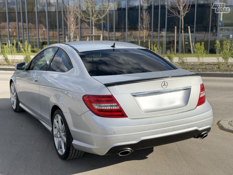 Mercedes-Benz c-220 2012 in Vilnius, with an engine capacity of 2.10 L and mileage of 320 thousand km for 7800 €, photo 16 on AUTOMOTO.COM.LV