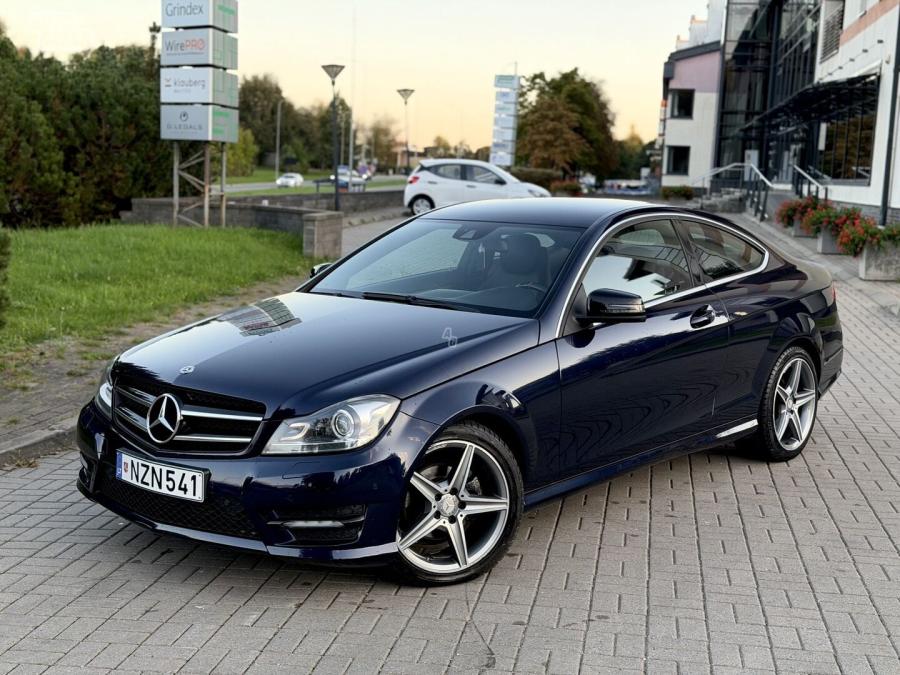 Mercedes-Benz c-220 2012 in Vilnius, with an engine capacity of 2.20 L and mileage of 235 thousand km for 6900 €, photo 3 on AUTOMOTO.COM.LV