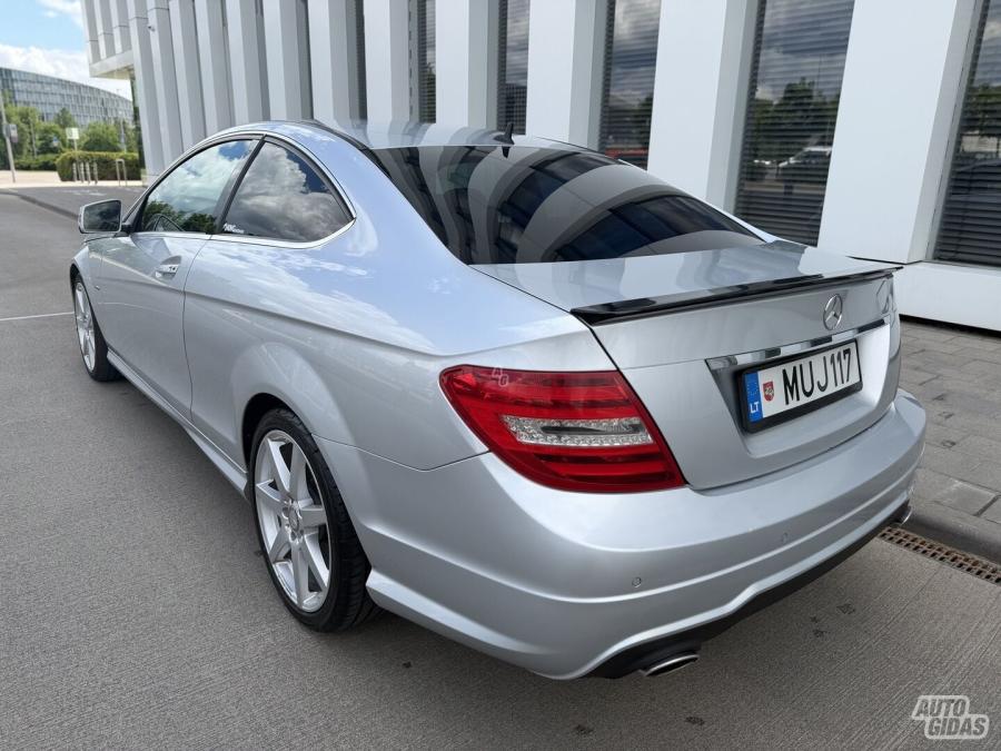 Mercedes-Benz c-220 2013 in Vilnius, with an engine capacity of 2.10 L and mileage of 301 thousand km for 6890 €, photo 12 on AUTOMOTO.COM.LV