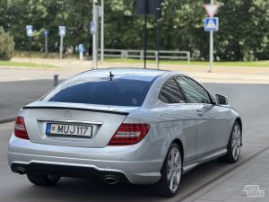 Mercedes-Benz c-220 2013 in Vilnius, with an engine capacity of 2.20 L and mileage of 305 thousand km for 6499 €, photo 11 on AUTOMOTO.COM.LV