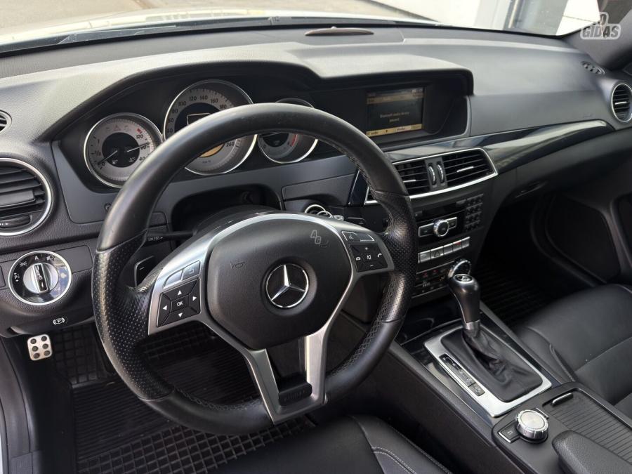 Mercedes-Benz c-220 2013 in Vilnius, with an engine capacity of 2.20 L and mileage of 305 thousand km for 6499 €, photo 16 on AUTOMOTO.COM.LV