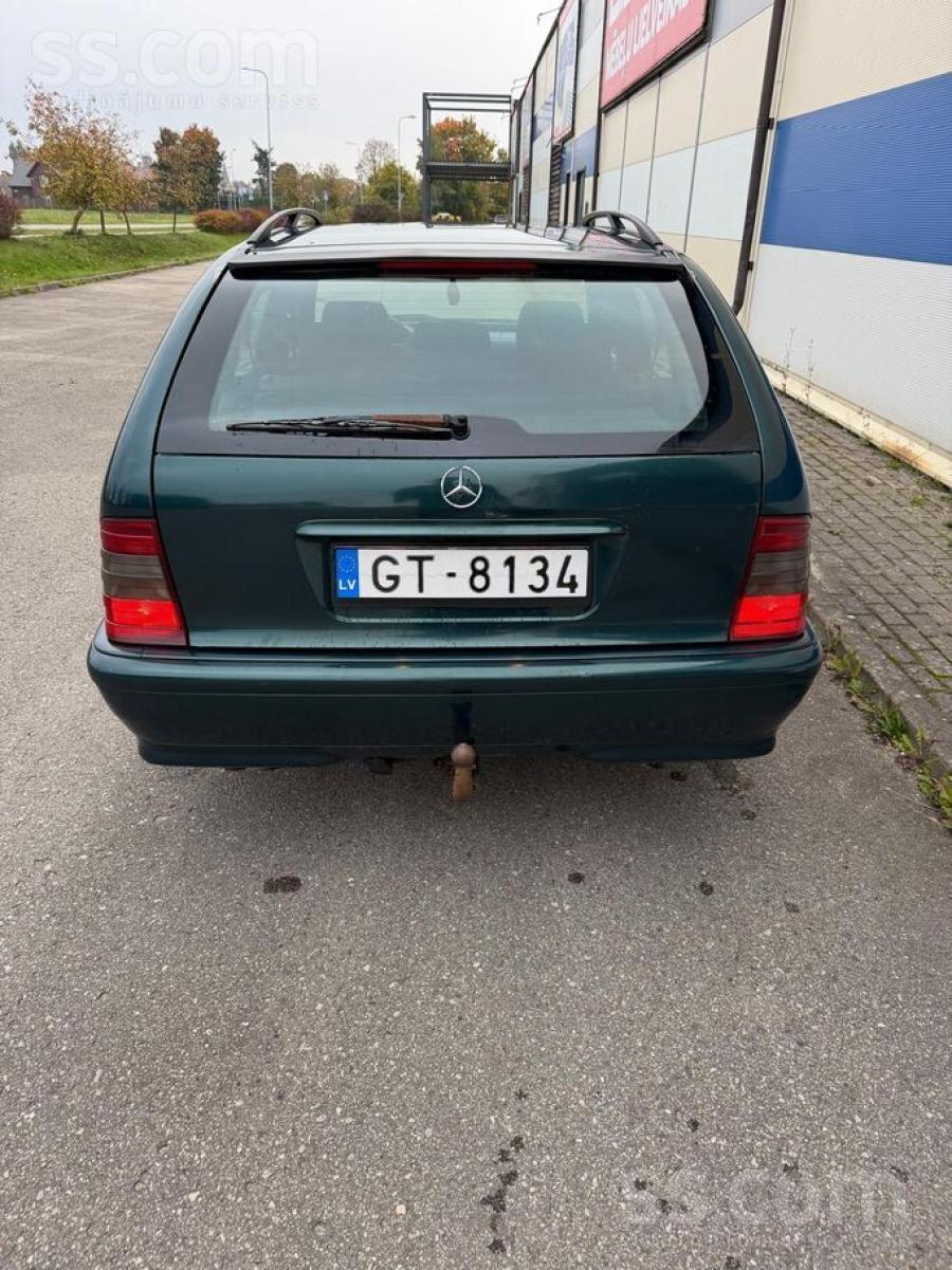 Zaļš Mercedes-Benz c-220 1998 Tukums, ar dzinēja tilpumu 2.20 L un nobraukumu 401 tūkst. km par 2200 €, foto 3 vietnē AUTOMOTO.COM.LV
