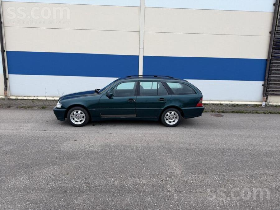 Zaļš Mercedes-Benz c-220 1998 Tukums, ar dzinēja tilpumu 2.20 L un nobraukumu 401 tūkst. km par 2200 €, foto 5 vietnē AUTOMOTO.COM.LV