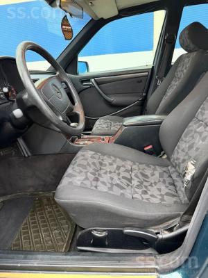 Zaļš Mercedes-Benz c-220 1998 Tukums, ar dzinēja tilpumu 2.20 L un nobraukumu 401 tūkst. km par 2200 €, foto 7 vietnē AUTOMOTO.COM.LV